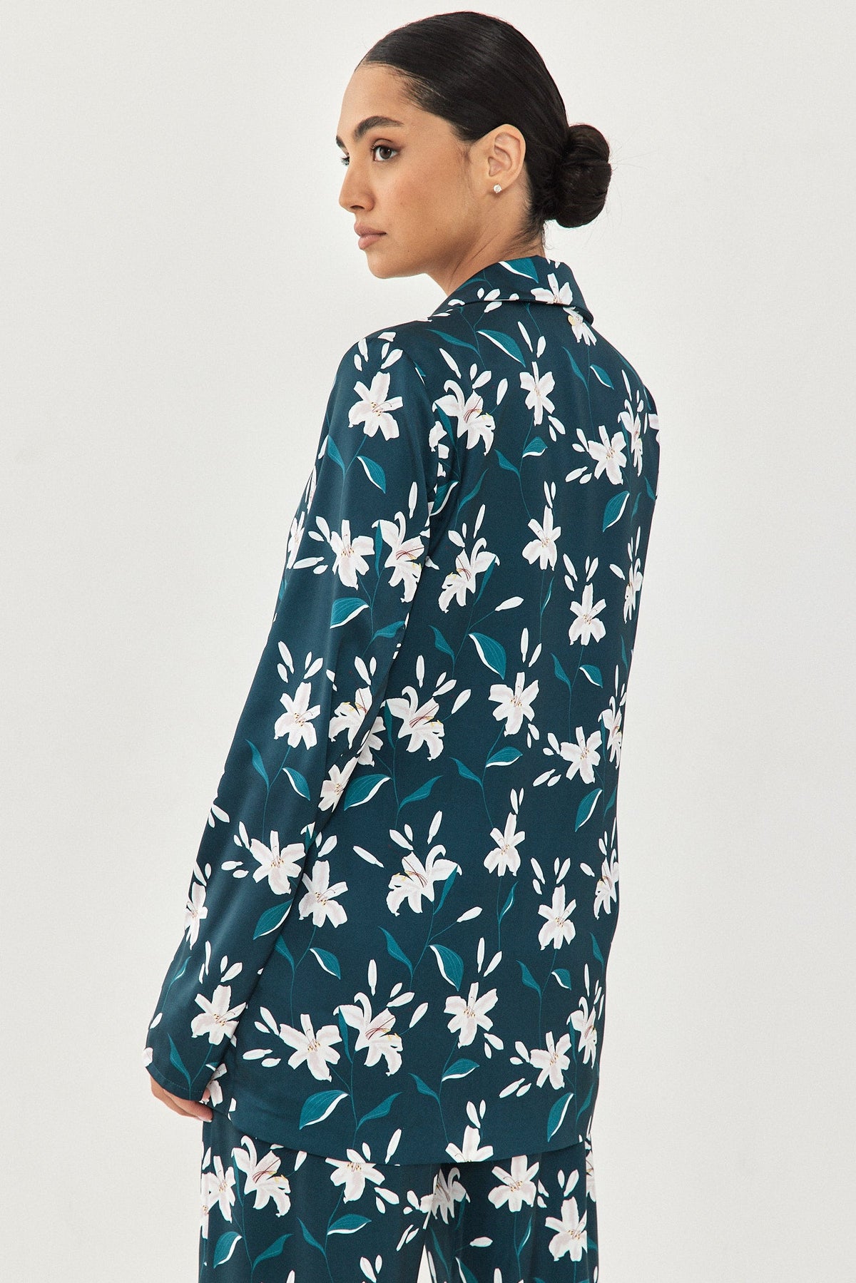 Black loose and light satin jacket, Floral print.